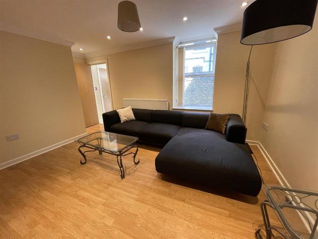 Richmond Road, Cardiff CF24, 2 bed flat to rent, £1,250 pcm | PrimeLocation