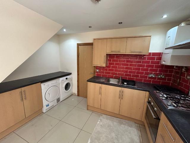 Richmond Road, Cardiff CF24, 2 bed maisonette to rent, £1,200 pcm | PrimeLocation