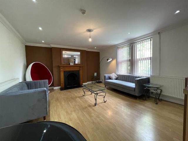 Richmond Road, Cardiff CF24, 3 bed flat to rent, £1,700 pcm | PrimeLocation