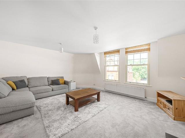 Richmond Road, East Twickenham TW1, 1 bed flat to rent, £1,600 pcm | PrimeLocation