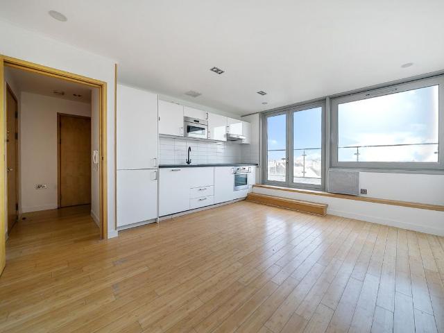 Richmond Road, Kingston Upon Thames KT2, 1 bed flat to rent, £1,800 pcm | PrimeLocation