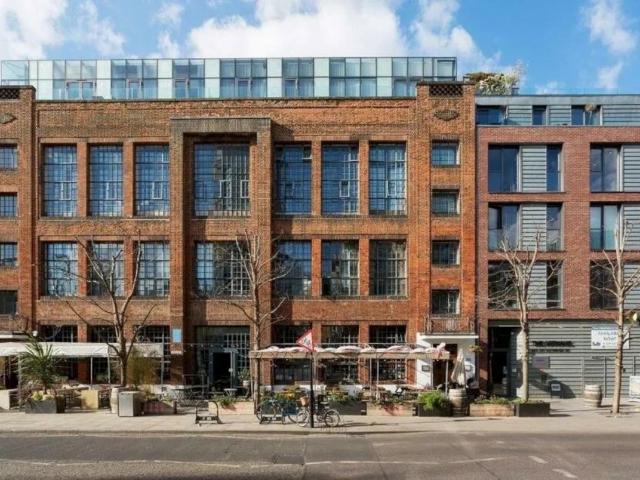 Richmond Road, London E8, 2 bed flat to rent, £3,878 pcm | PrimeLocation