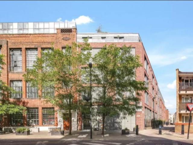 Richmond Road, London E8, 2 bed flat to rent, £2,950 pcm | PrimeLocation