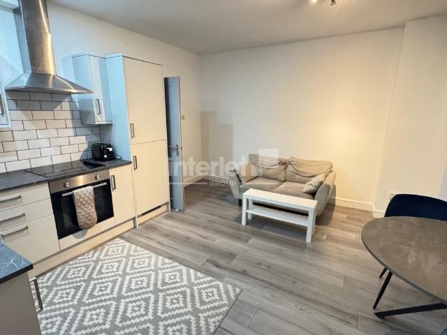 Richmond Road, Property #6454