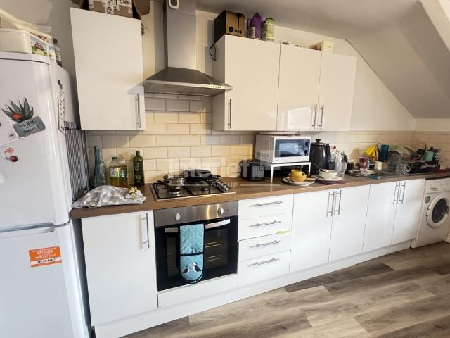 Richmond Road, Property #6457