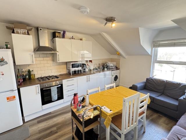 Richmond Road, Property #6536