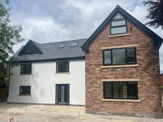 Richmond Street, Ashton Under Lyne OL7 5 bed detached house to rent £3,800 pcm £877 pw