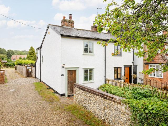 Rickling Green, Saffron Walden, CB11 3 bed semi detached house to rent £1,625 pcm £375 pw