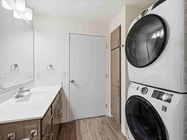 Ride Apartments 3 Bedroom Apartment for Rent at 2550 Rice St, Roseville, MN 55113 Roseville