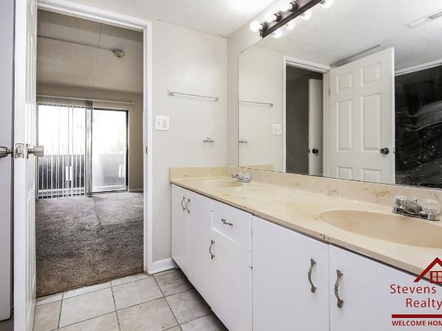 Ridge Terrace Apartments 2 Bedroom Apartment for Rent at 915 S Seminole Dr, East Ridge, TN 37412 East Ridge