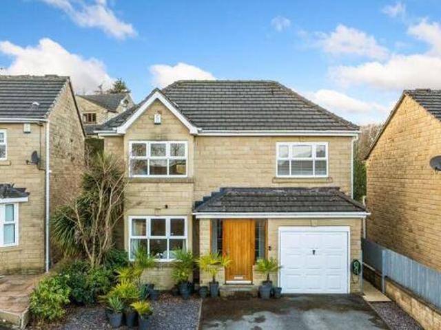 Ridge View Drive, Birkby, 4 Bedroom Detached