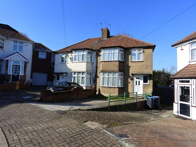 Ridge Close, Colindale NW9, 4 bed semi detached house to rent, £2,500 pcm | PrimeLocation