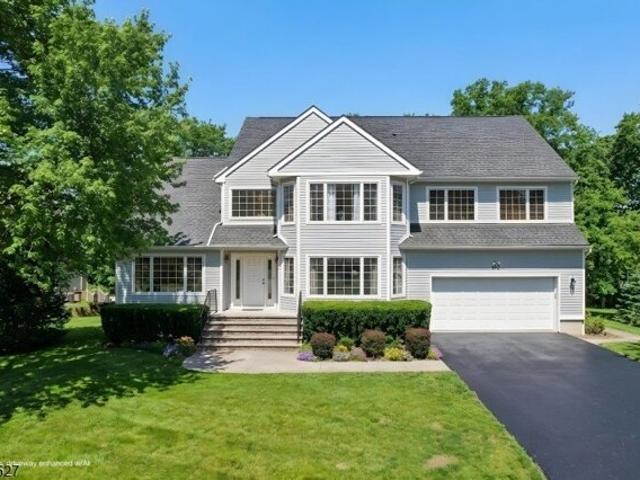 Ridge Dr, Montville Township, Home For Sale