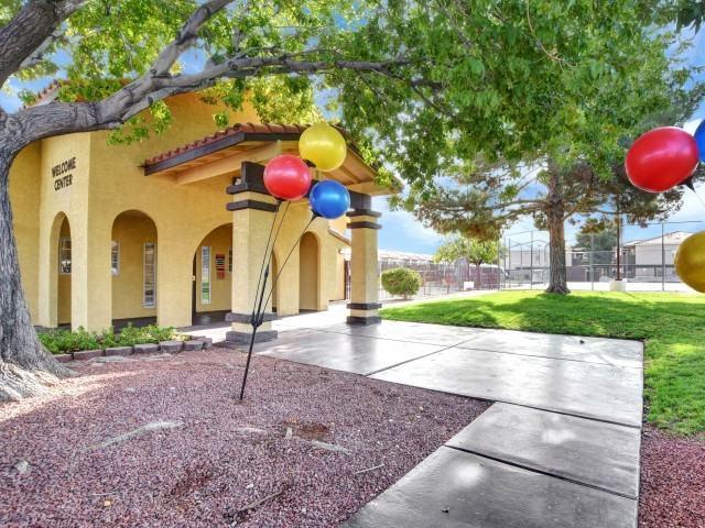 Ridge Falls Apartments 2 Bedroom Apartment for Rent at 2895 E Charleston Blvd, Las Vegas, NV 89104
