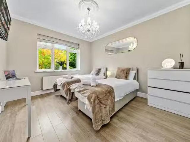Ridge Lane, Watford