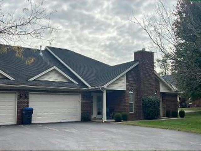 Ridge Lake Dr