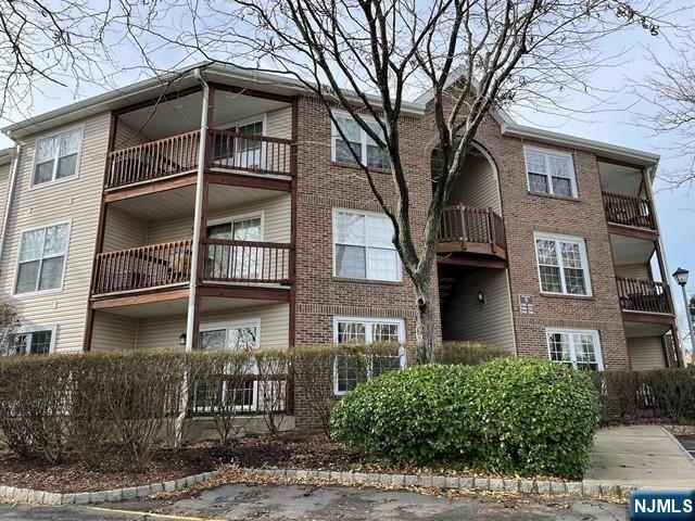 Ridge Ln Unit,fort Lee, Condo For Sale