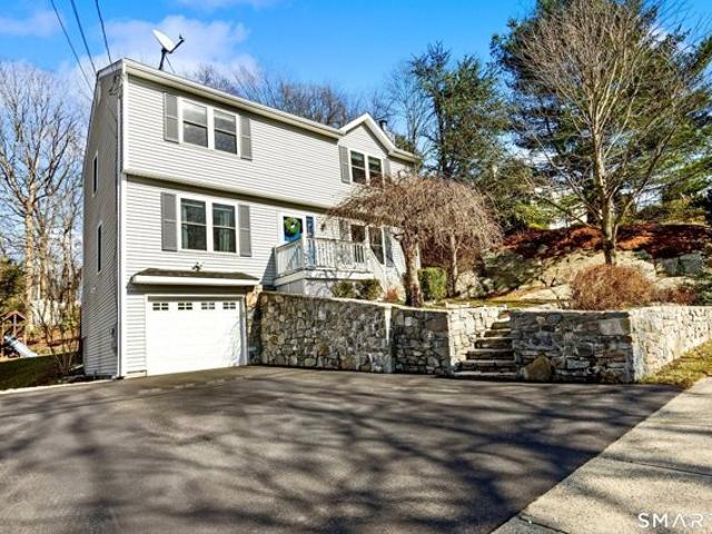 Ridge Ln, Shelton, Home For Sale