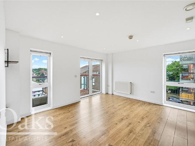 Ridge Place, Orpington 2 bed apartment to rent £1,650 pcm £381 pw