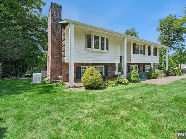 Ridge Rd, West Milford, Home For Sale