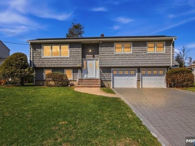 Ridge Rd, Cedar Grove, Home For Sale