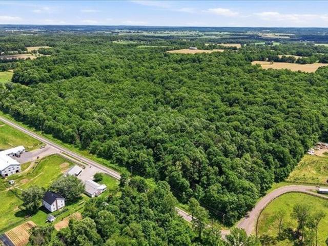 Ridge Rd, Fredericktown, OH 43019
