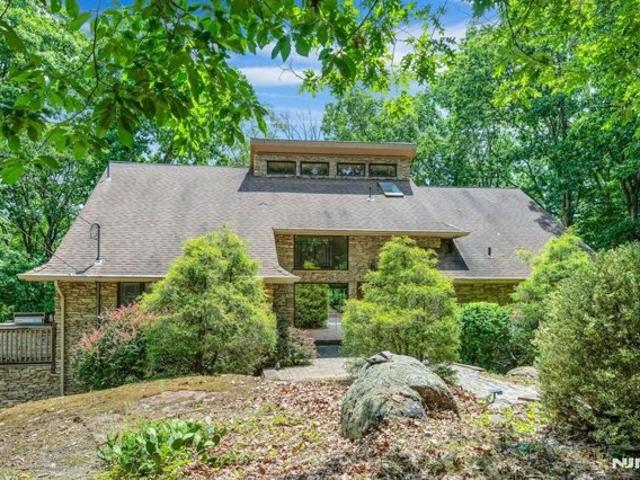 Ridge Rd, Kinnelon, Home For Sale