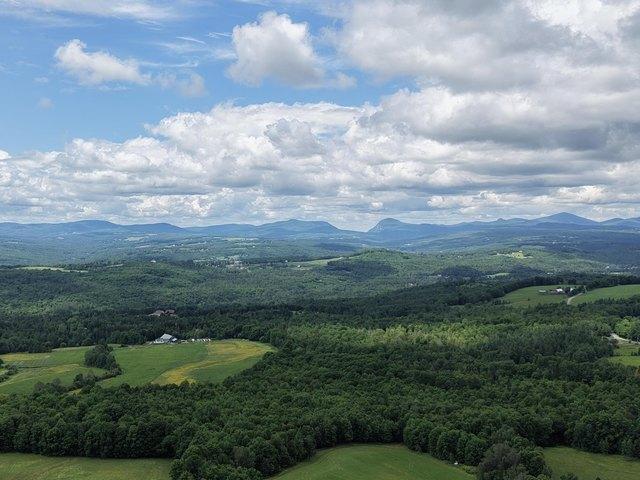 Ridge Rd, Kirby, VT 05851