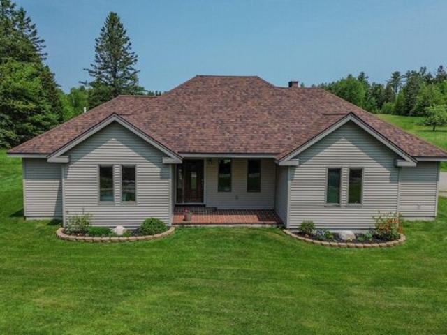 Ridge Rd, Marshfield, Home For Sale