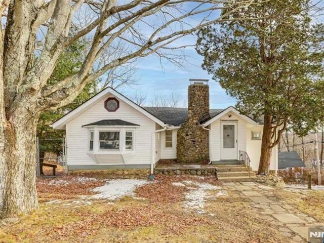 Ridge Rd, Stanhope, Home For Sale