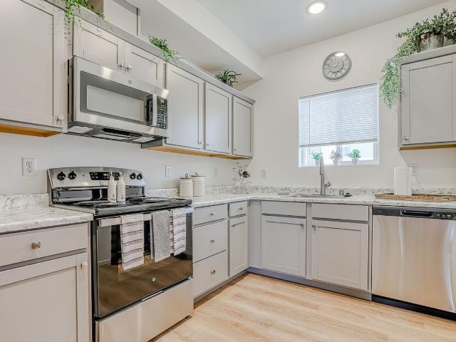 Ridgecrest Apartments 2 Bedroom Apartment for Rent at 2652 W 15th Ave, Kennewick, WA 99337