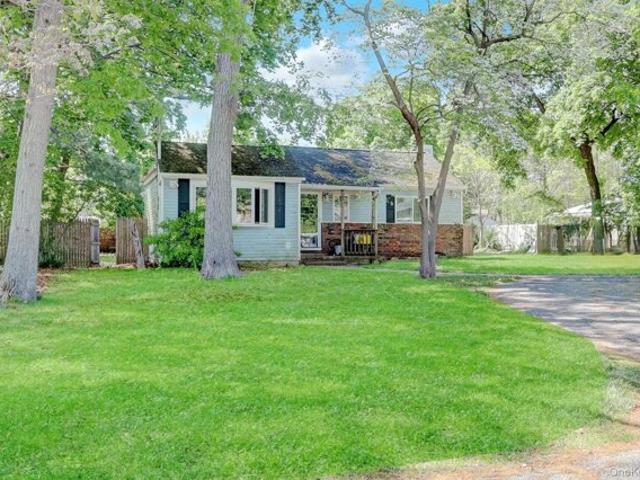 Ridgedale Ave, Farmingville, Home For Sale