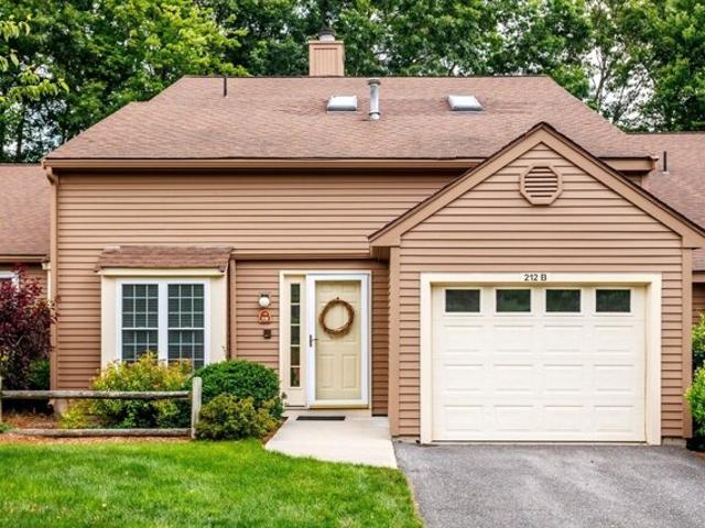 Ridgefield Cir Unit B, Clinton, Condo For Sale