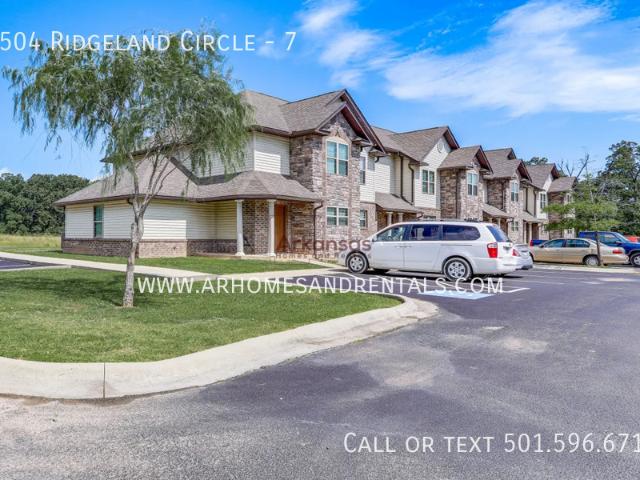 Ridgeland Townhomes | 2 Bedrooms | 2.5 Bathrooms