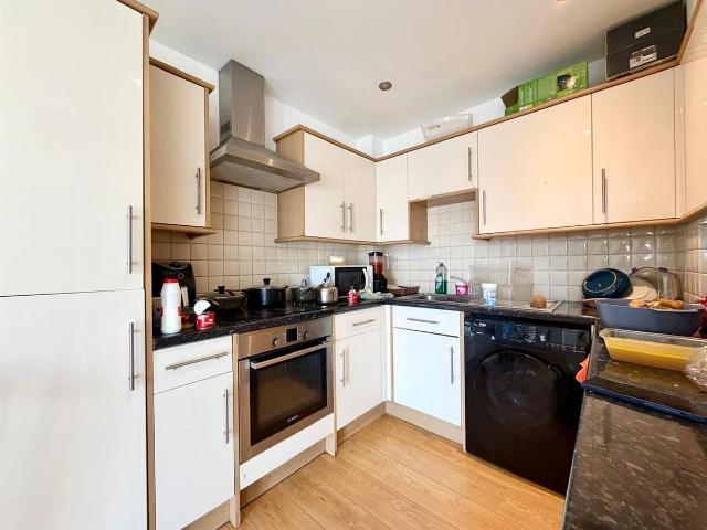 Ridgepoint Court, Wheeler Street, Maidstone ME14, 2 bed flat to rent, £1,225 pcm | PrimeLocation