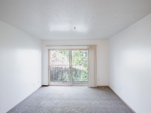 Ridgeview Terrace 2 Bedroom Apartment for Rent at 4611 Sw Luradel St, Portland, OR 97219 West Portland Park