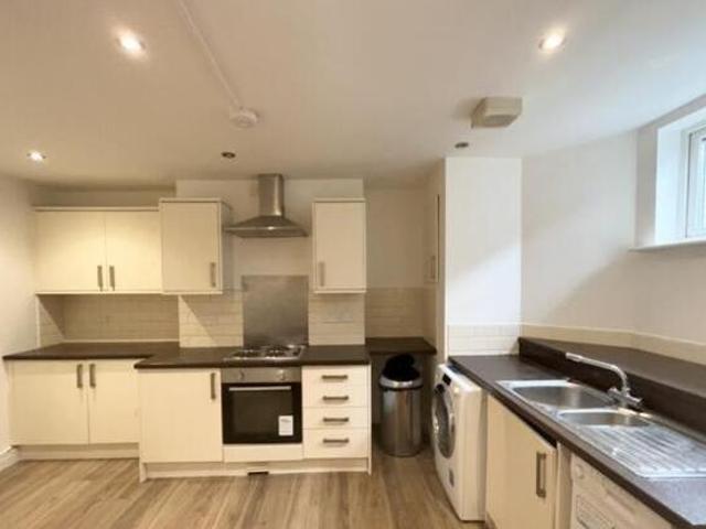 Ridgeway Terrace, Woodhouse, 6 Bedroom Property