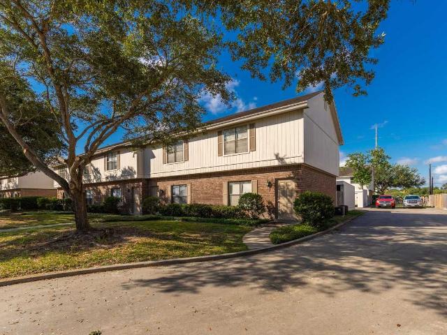 Ridgeway Townhomes on Burnham Drive 2 Bedroom Apartment for Rent at 5501 Burnham Dr, Corpus Christi, TX 78413 South Side