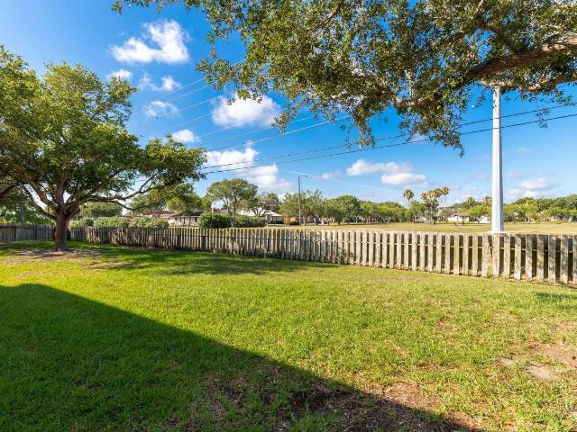 Ridgeway Townhomes on Burnham Drive 2 Bedroom Apartment for Rent at 5501 Burnham Dr, Corpus Christi, TX 78413 South Side