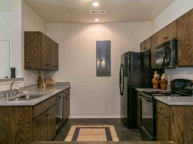 Ridgewood Apartments 1 Bedroom Apartment for Rent at 7628 S Soncy Rd, Amarillo, TX 79119