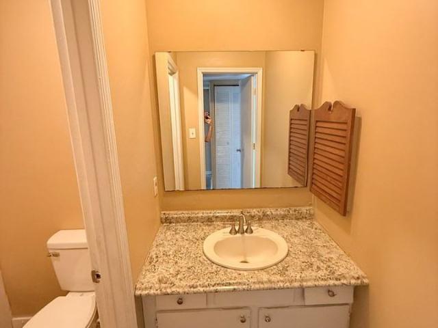Ridgewood Apartments 2 Bedroom Apartment for Rent at 411 407, 409, 411 Pendleton Place, Valdosta, GA 31602