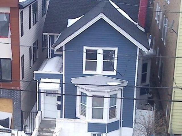 Ridgewood Ave, Newark, Home For Sale