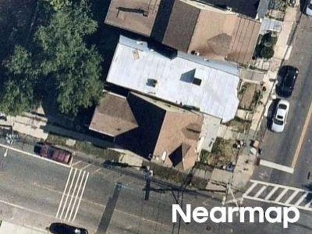 Ridgewood Ave
