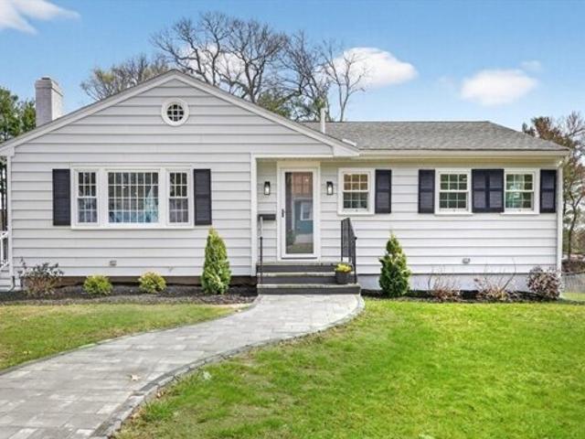 Ridgewood Dr, Norwood, Home For Sale