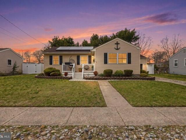 Ridgewood Dr, Northfield, Home For Sale