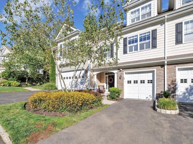 Ridgewood Dr Unit,middlebury, Home For Sale
