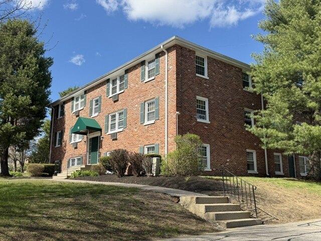 Ridgewood Ln, Gardner, Home For Sale
