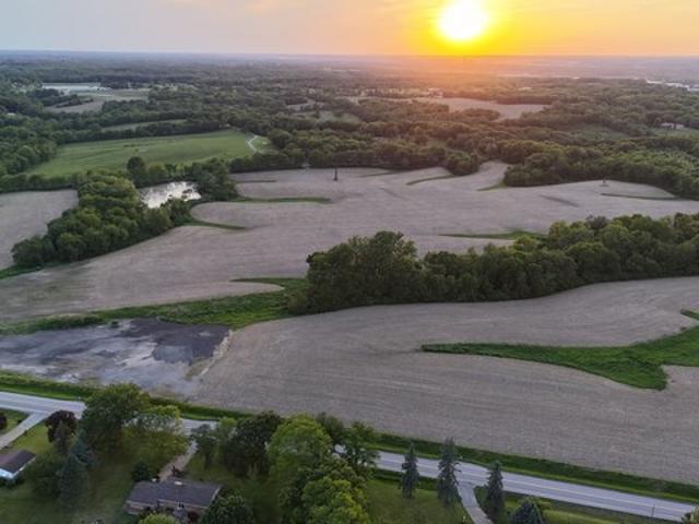 Ridgewood Rd, Milan, IL 61264