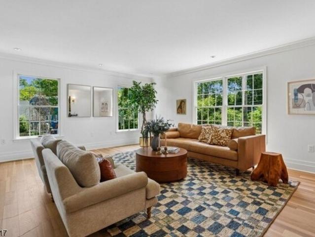 Ridgewood Rd Ste,maplewood, Condo For Sale