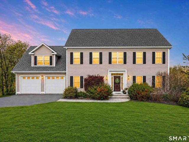 Ridgewood Ter, North Haven, Home For Sale